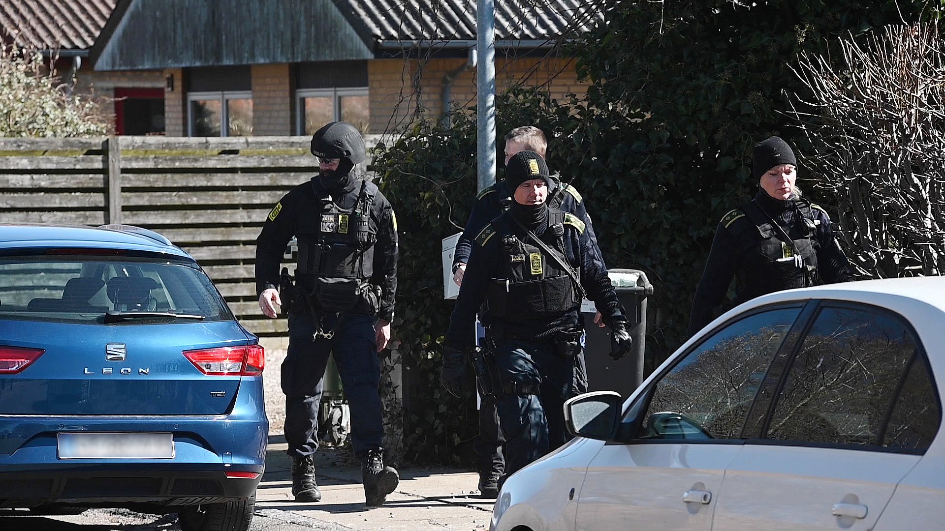 Politiet holder kortene tæt til kroppen om stor aktion i Kalundborg ... Politiet holder kortene tæt til kroppen om stor aktion i Kalundborg ...
