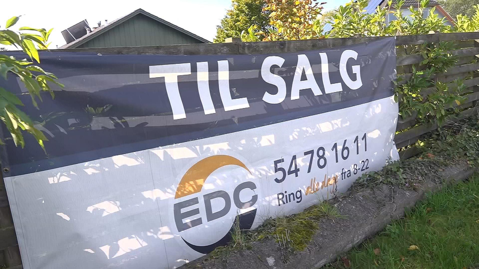 Mere end hver tredje bolig til salg er sat ned i pris | TV2 ØST Mere end hver tredje bolig til salg er sat ned i pris | TV2 ØST